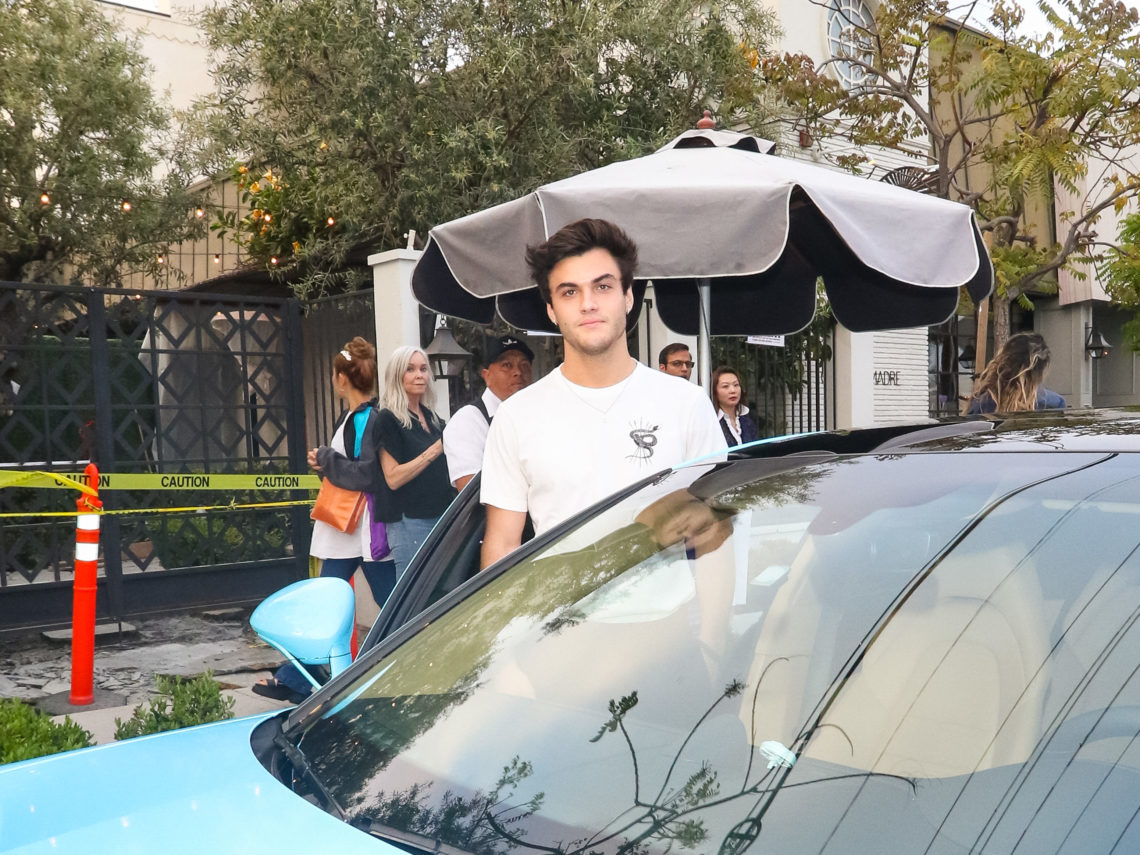 YouTuber Ethan Dolan's engagement has fans 'crying' over 'beautiful ...