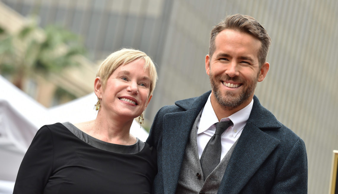 Ryan Reynolds and his mom gatecrash interview with Brandon Sklenar ...